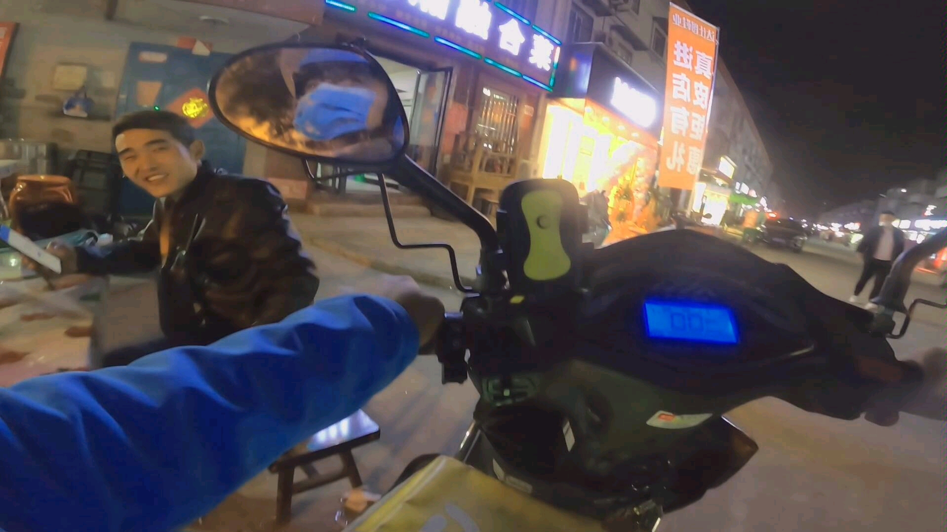 月工资过万的外卖小哥,淡季日收入300.听听西安单王的跑单技巧。