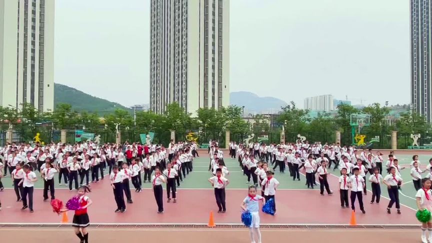 小学三年级课间操#舞动青春活力 #热门 #抖音小助手