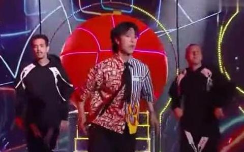 女生千万别点开,满满男友力每一帧都是精华,王一博街舞超燃瞬间 王...