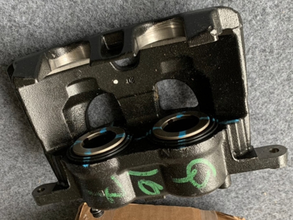 福特皮卡猛禽F150刹车分泵6.2排量刹车卡钳