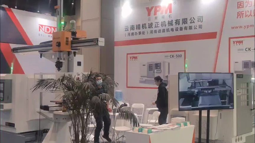 专业车削 斜导轨全功能数控车床自动化工业机械手提高效率