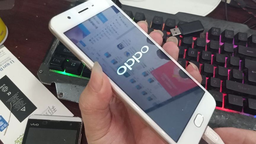OPPO手机系统有问题无限重启不开机,不用电脑一个内存卡就能解决