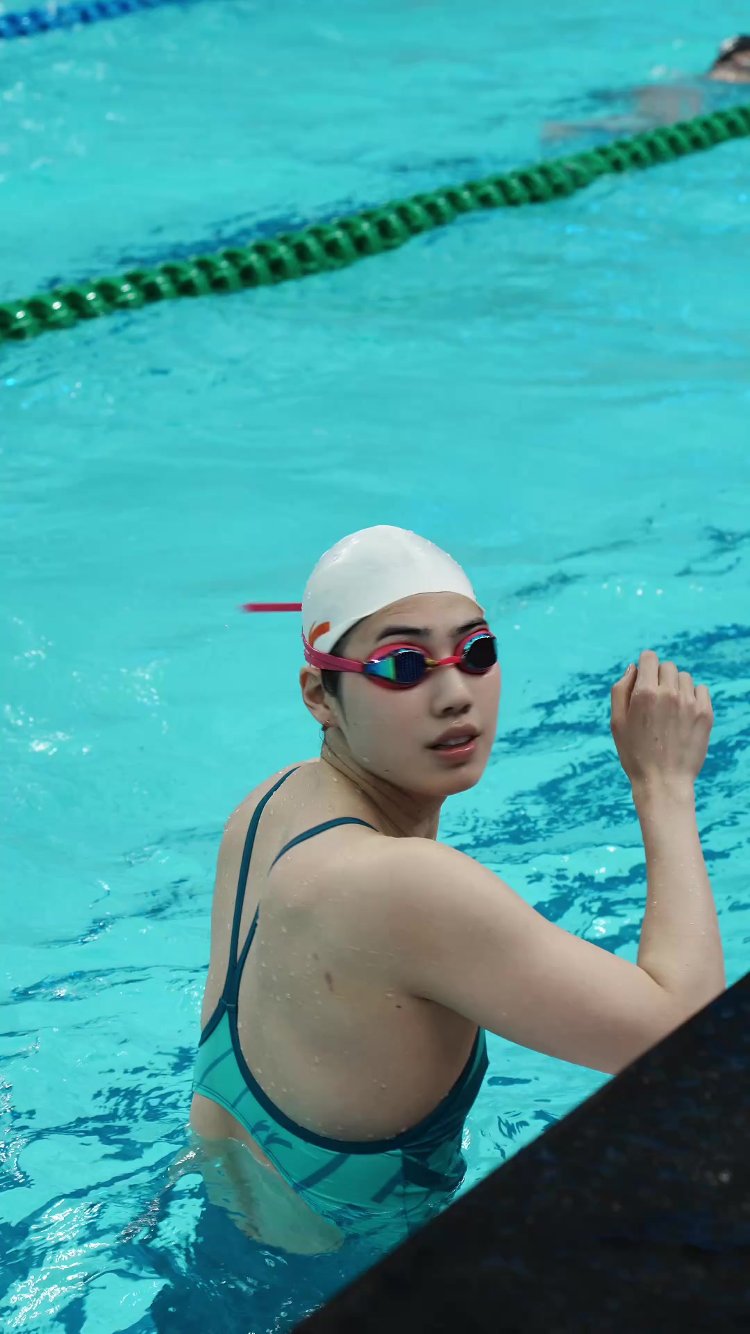 ...同台竞技、李冰洁刷新亚洲纪录、张雨霏余依婷巅峰对决、唐钱婷达...