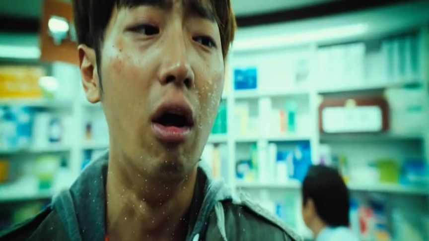 流感:男子感染奇怪病毒,一咳嗽整间药房的人全被传染,要出大事
