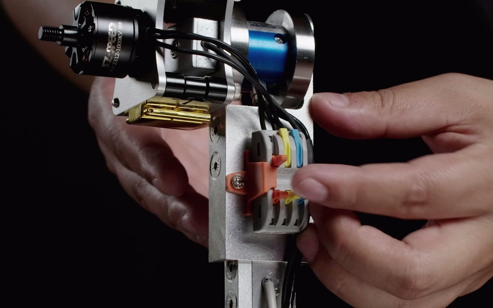 无人机电机和螺旋桨效率测试-如何高效进行无人机动力测试