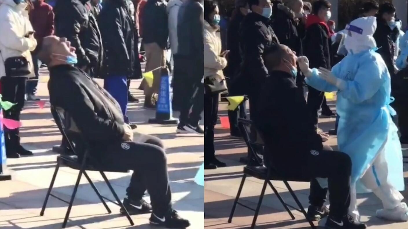 全场焦点!大爷"鸟儿求喂式"配合做核酸检测,视频曝光引人爆笑
