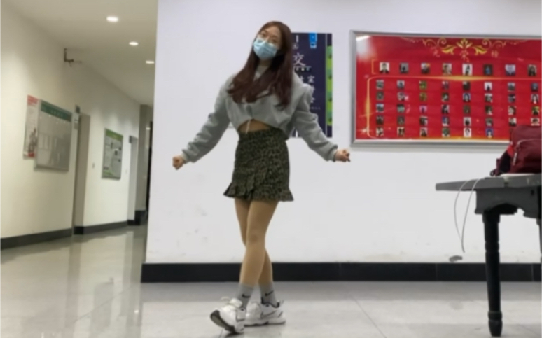 YES!OK! 翻到21年带领班级作为活动承办方的舞蹈教学