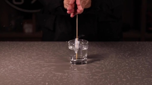 吸管的神奇玩法,超简单科学实验大揭秘!