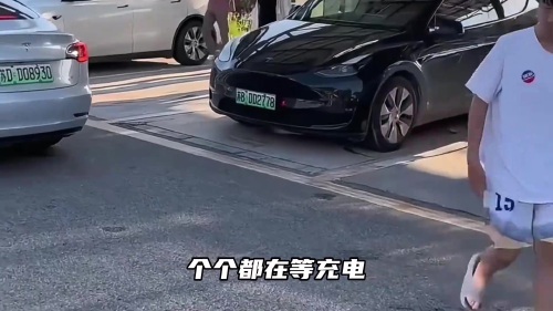 在假期出游时,开电动汽车的朋友们,你们最近过得如何呢?