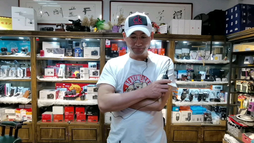 可以用存储卡的无线领夹麦克风评测及使用方法