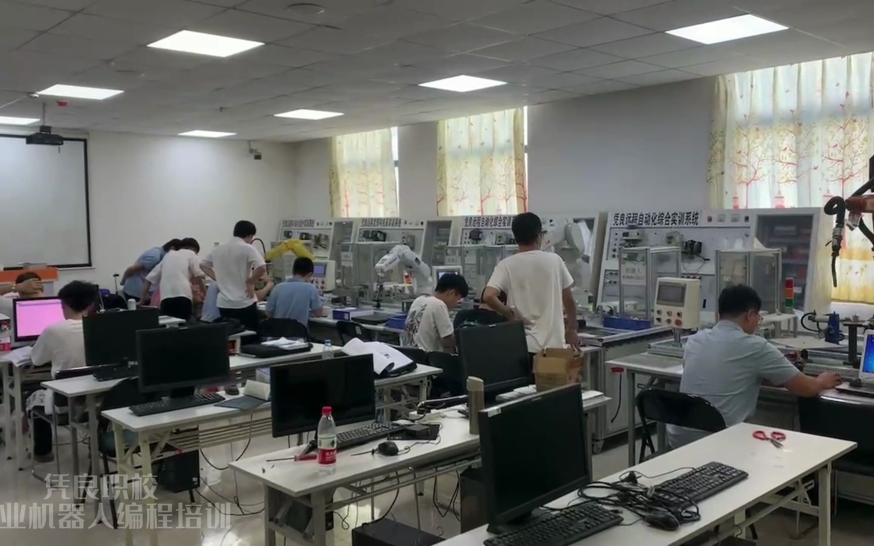 东莞凭良工业机器人培训/学工业机器人哪个学校比较好/工业机器人...