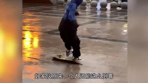 原来一个人还能这么倒霉,小伙测试台风危害,十年功德笑没了