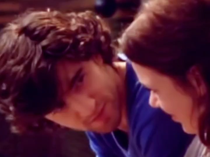 荷兰限制级性感电影《她美丽》片段,即兴的音乐,温馨动人