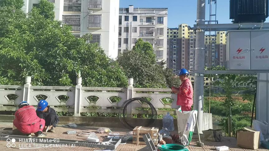 高温高空下安装变压器,真是幸福是干岀来的,不是等来的