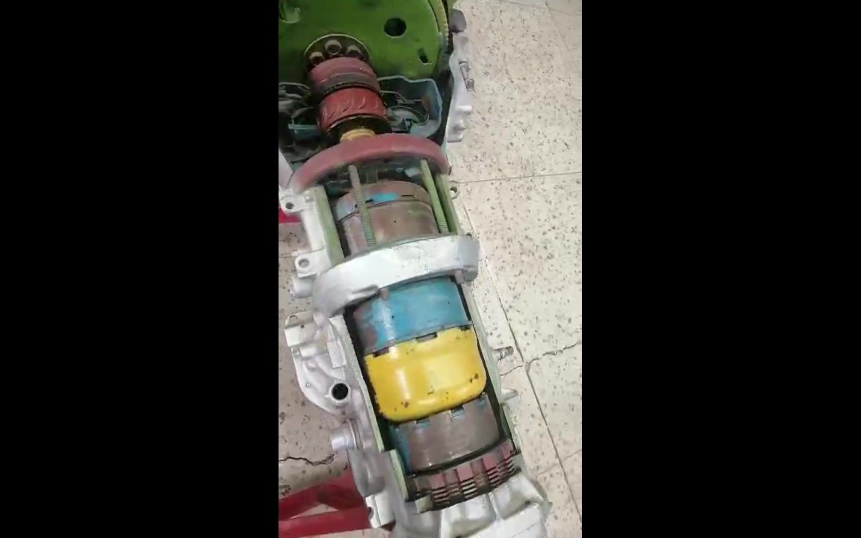 液力变矩器--导轮单向离合器演示及故障讲解