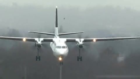 蹦蹦跳跳安全着陆,螺旋桨飞机,被横风影响更大