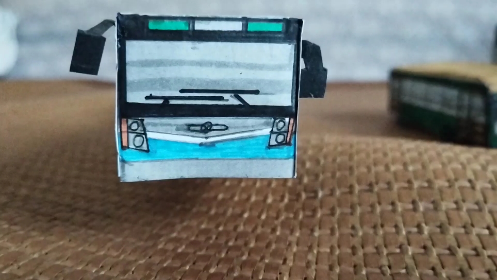 华宇18米铰接无轨电车纸模型