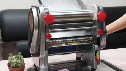 揉面压面一机搞定做馒头做面条特别好用你学会了吗? #面条机 #家用好...