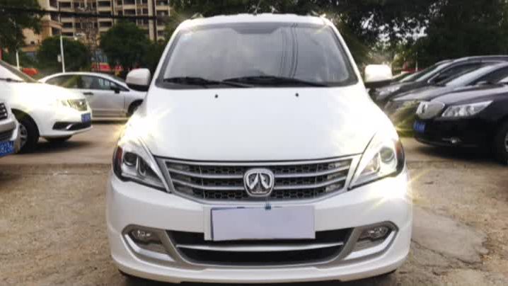 16年北汽威旺M20!