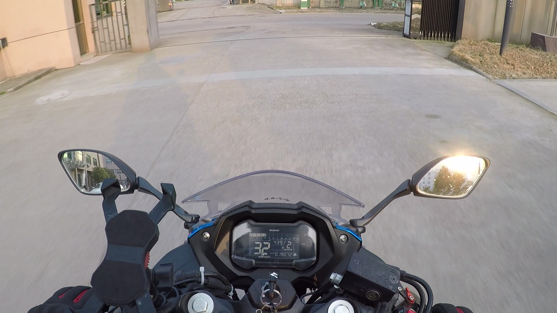 跳11分 摩托用油卡加油