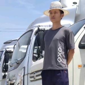 出口车生产厂家陈经理 