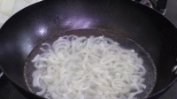 猪肉类美食:熬皮冻～高压锅2倍水、10分钟