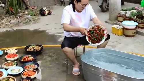 原来电视剧里面的菜都是假的,当看到这些仿真模型,网友傻了!