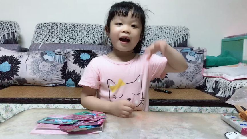 第一次抽叶罗丽卡片,希望跟大家分享我的第一条视频