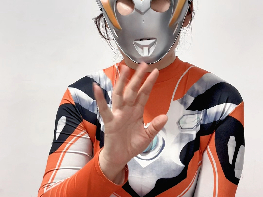 格丽乔用痒痒粉挠脚心