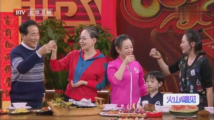 《我爱我家》主要演员相隔二十五年再相聚,变化好大,好热闹