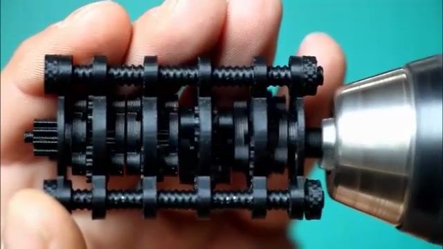 外国达人做的超复杂行星齿轮组,机械原理你看懂了吗?