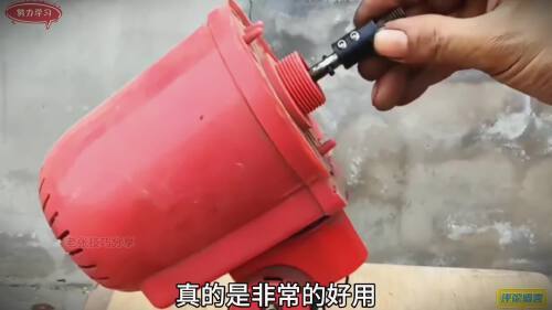 坏掉的电风扇别扔,2块钱小配件让它变三档变速手电钻