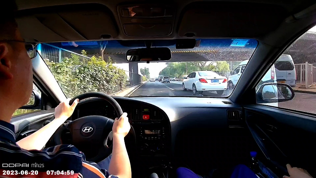 早高峰流畅行驶