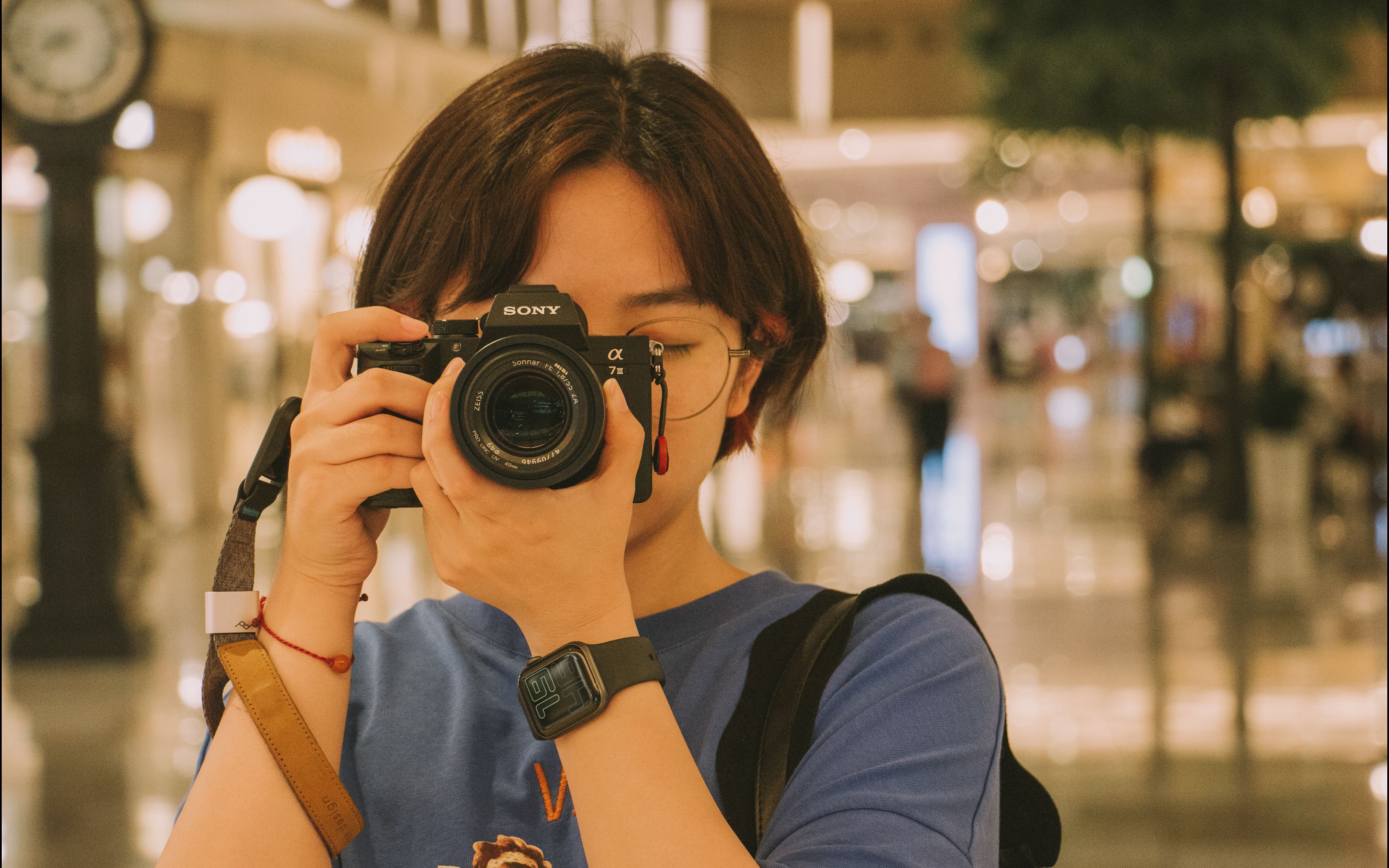 佳能EOS 700D,顺便聊聊单反还是微单,低价二手相机值不值得买。