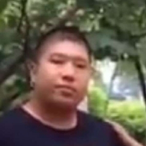 路旁的雾鱼 