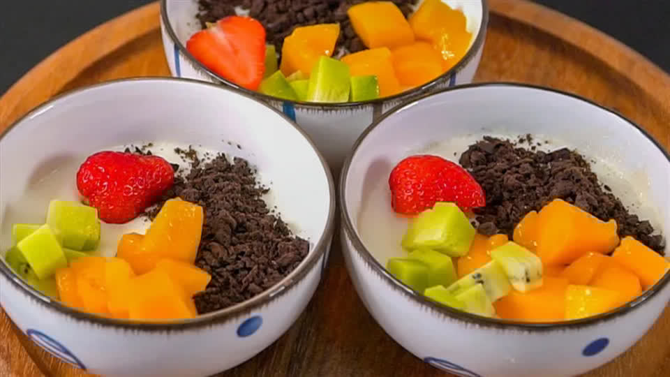 今天我们做双皮奶，Q弹细腻、入口即化，孩子大人都爱吃！