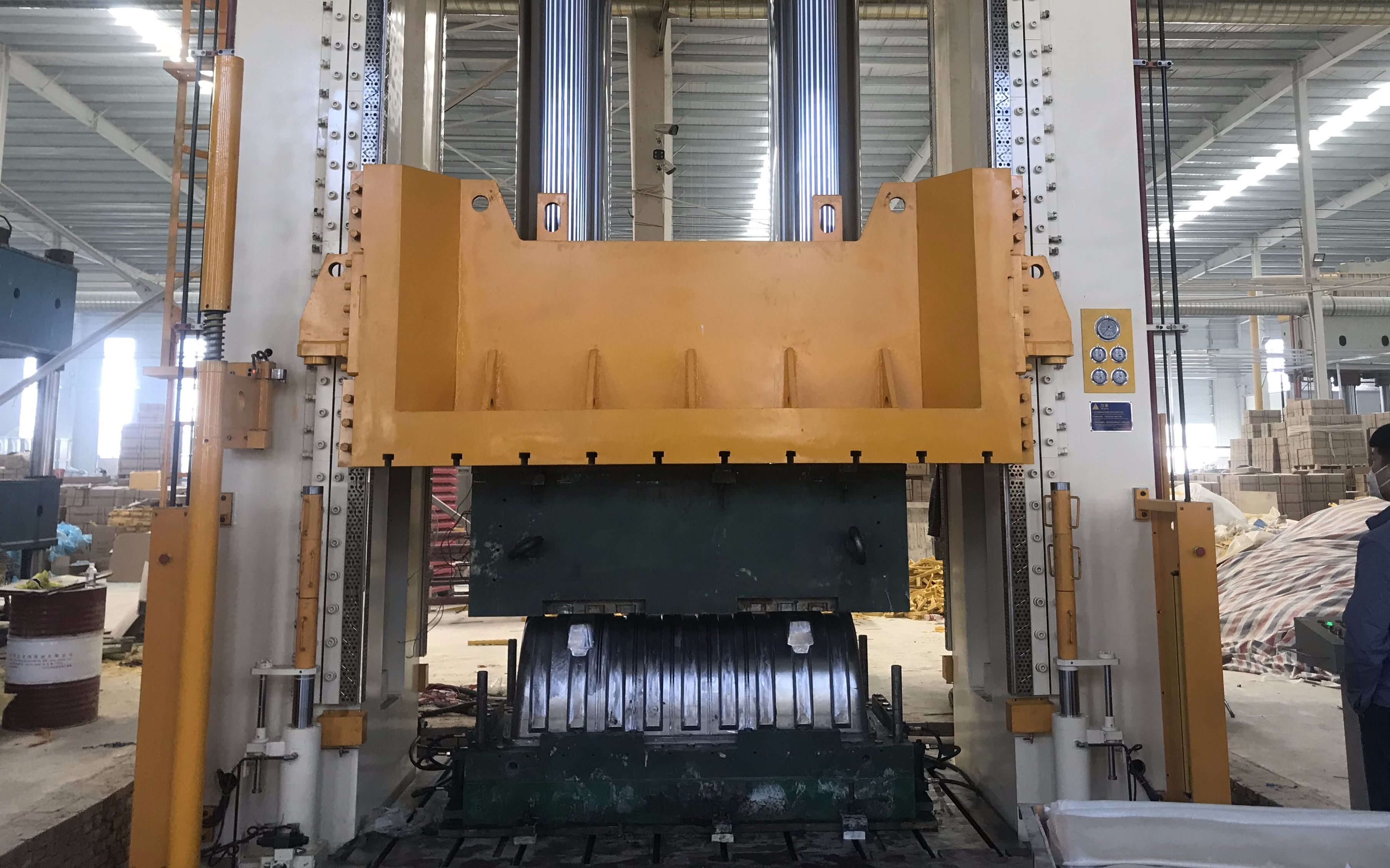 玻璃钢模压化粪池生产工艺过程