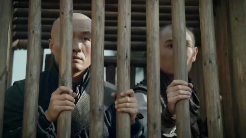 霍元甲:官兵围杀霍元甲,以为胜券在握,不料女高手现身救了元甲
