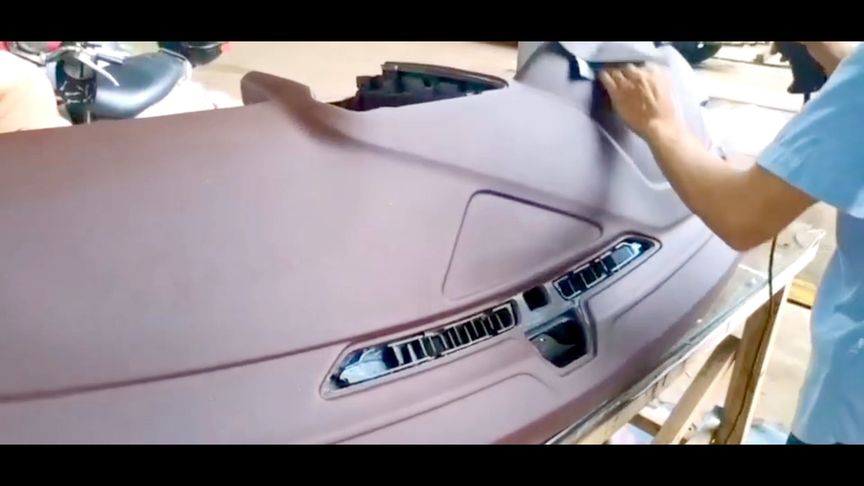 南宁蒙迪欧仪表台开裂脱胶、重新包皮翻新修复