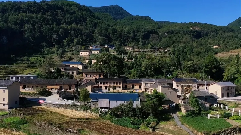 美丽乡村行:湖北巴东牛洞坪村,泥巴墙小瓦房,颐养天年的好地方