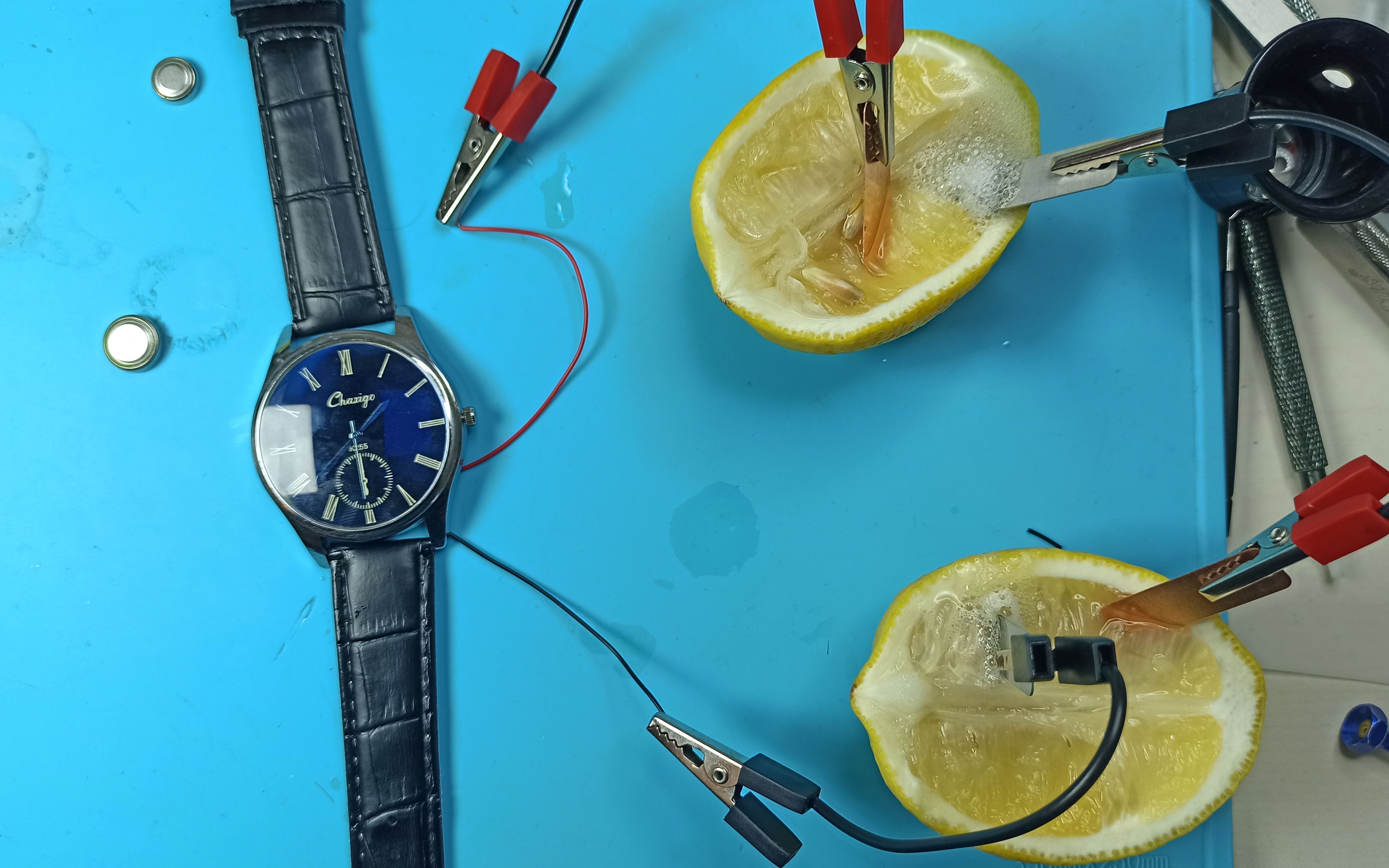 石英表换上超级环保的水果电池