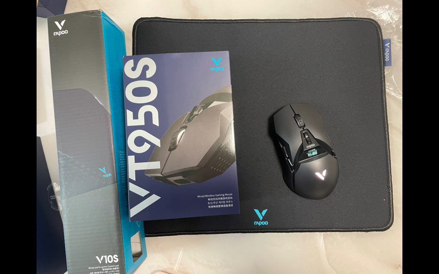 今年这么快就第二次中奖了 这次是雷柏的无线鼠标和鼠标垫