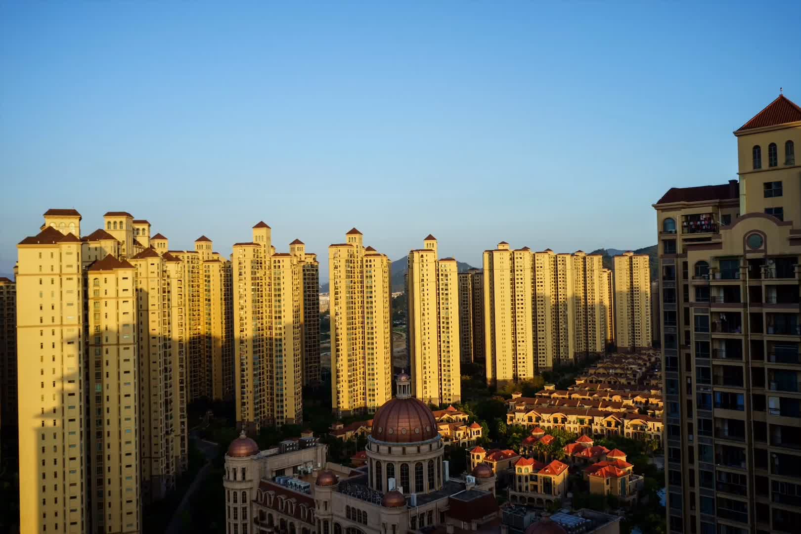第一次自学LR+PR做延时,昨天刚下载的软件,只去了闪,太难了!下次找...