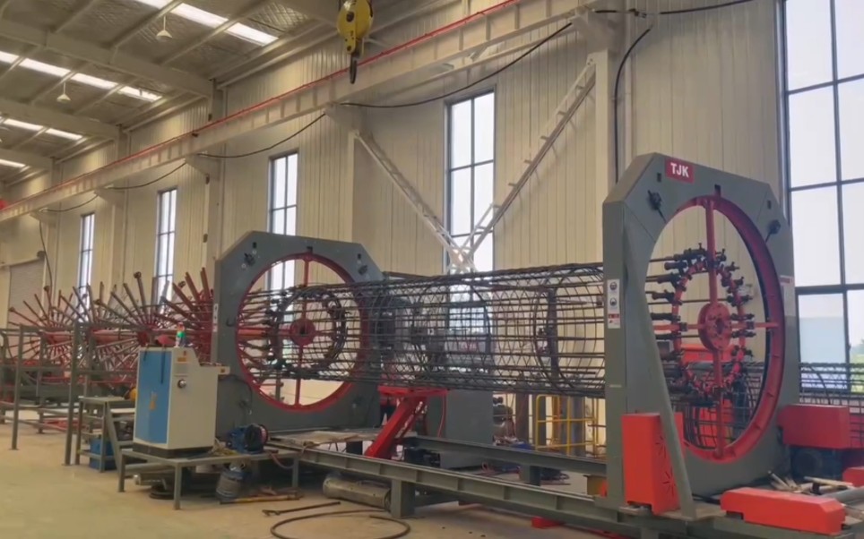 数控钢筋笼滚焊机,全自动滚焊机,全自动钢筋笼滚焊机。马: ...