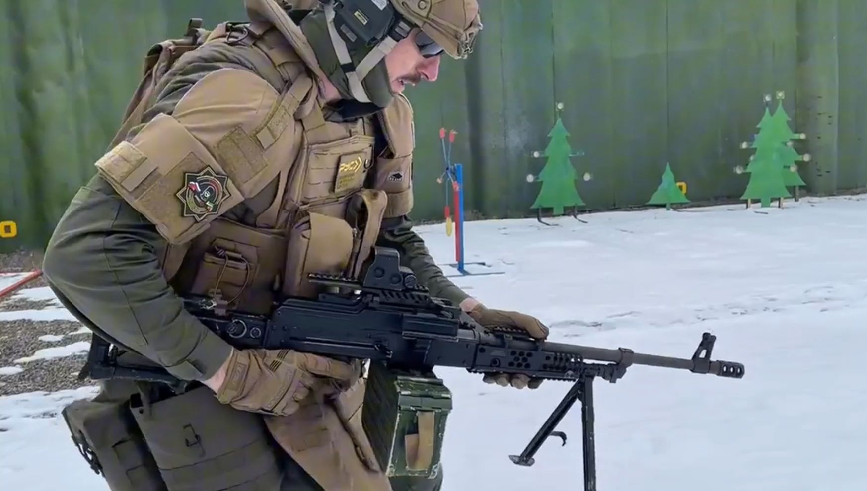 卧槽!俄罗斯车臣最强机枪兵