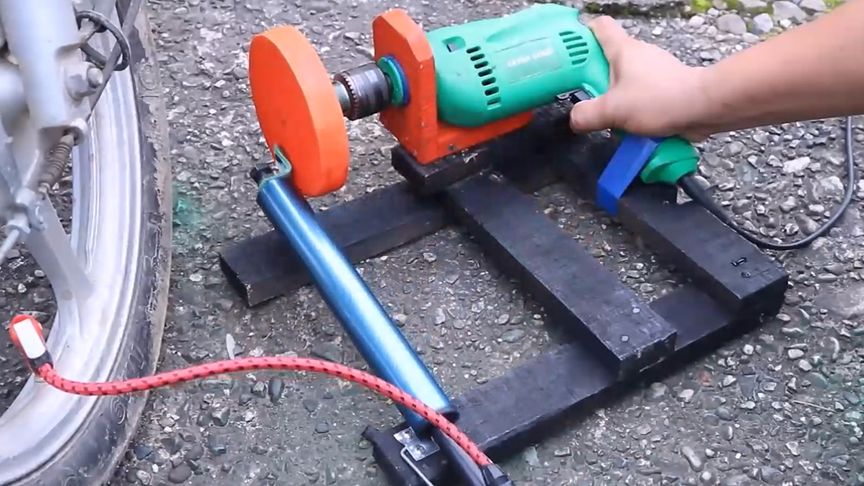 轮胎没气别着急,一款DIY打气筒,从此打气无需自己动手