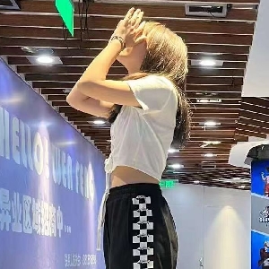 灯光设计师安安 