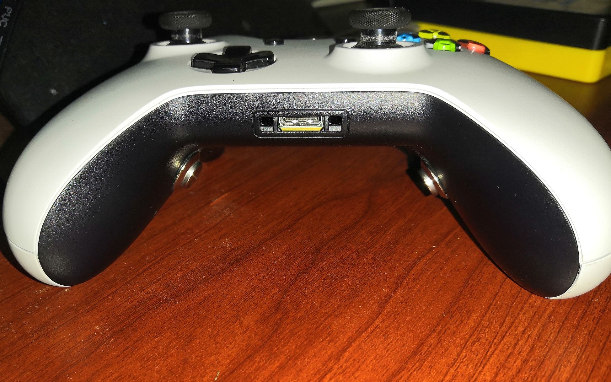 普通Xbox手柄改造AB背键