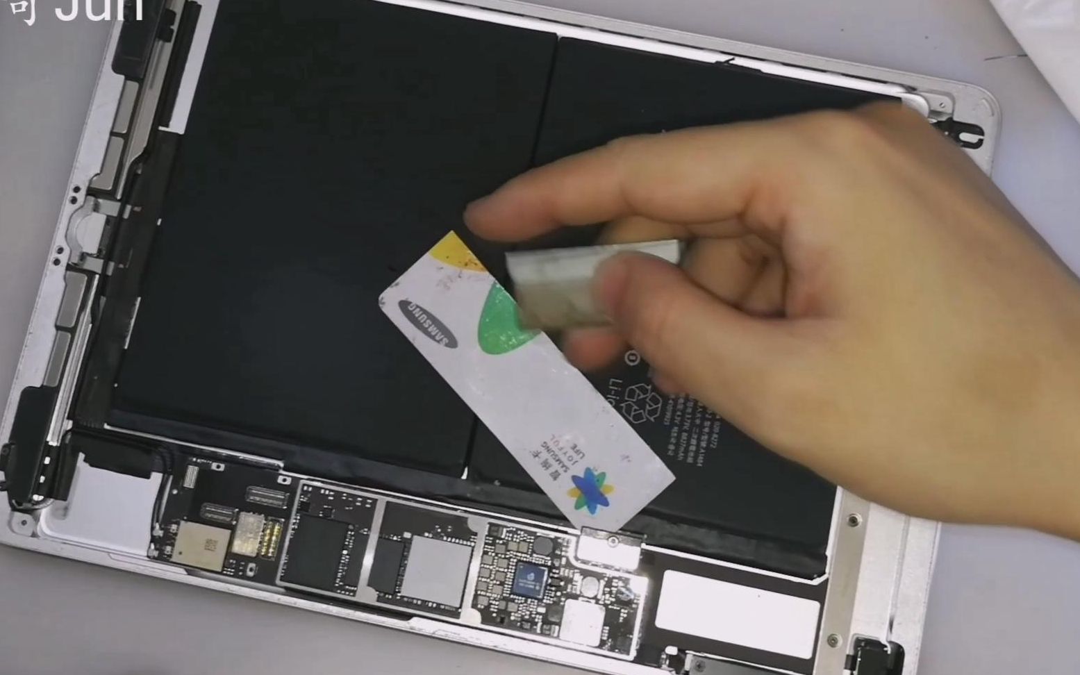 iPad5扩容64G全过程,玩游戏,下载电影,再也不需要提前删删删了!