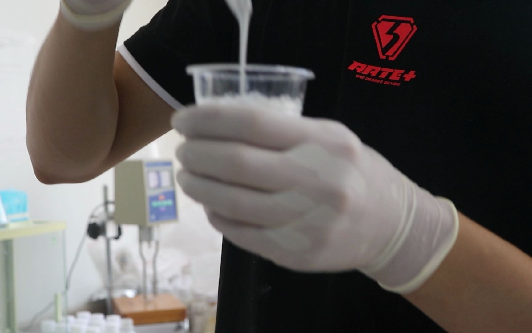 不同分散剂对滑石粉水性浆粘度和流动性的影响